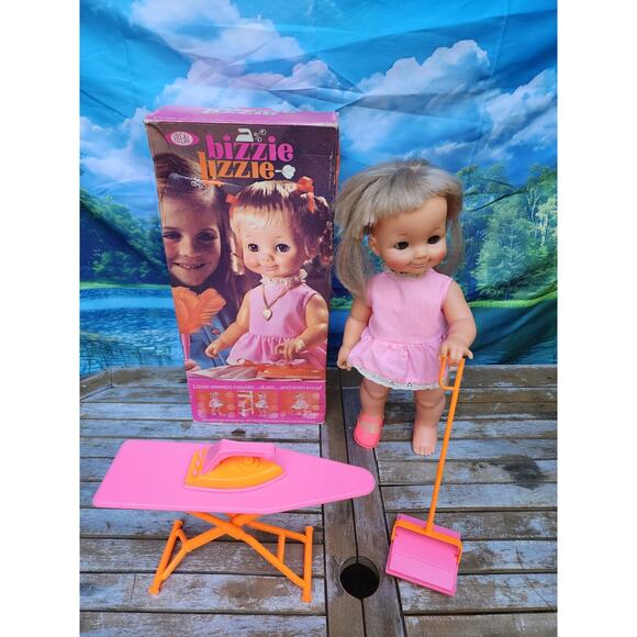 ideal | Toys | 971 Ideal Bizzie Lizzie Battery Operated Doll Box ...